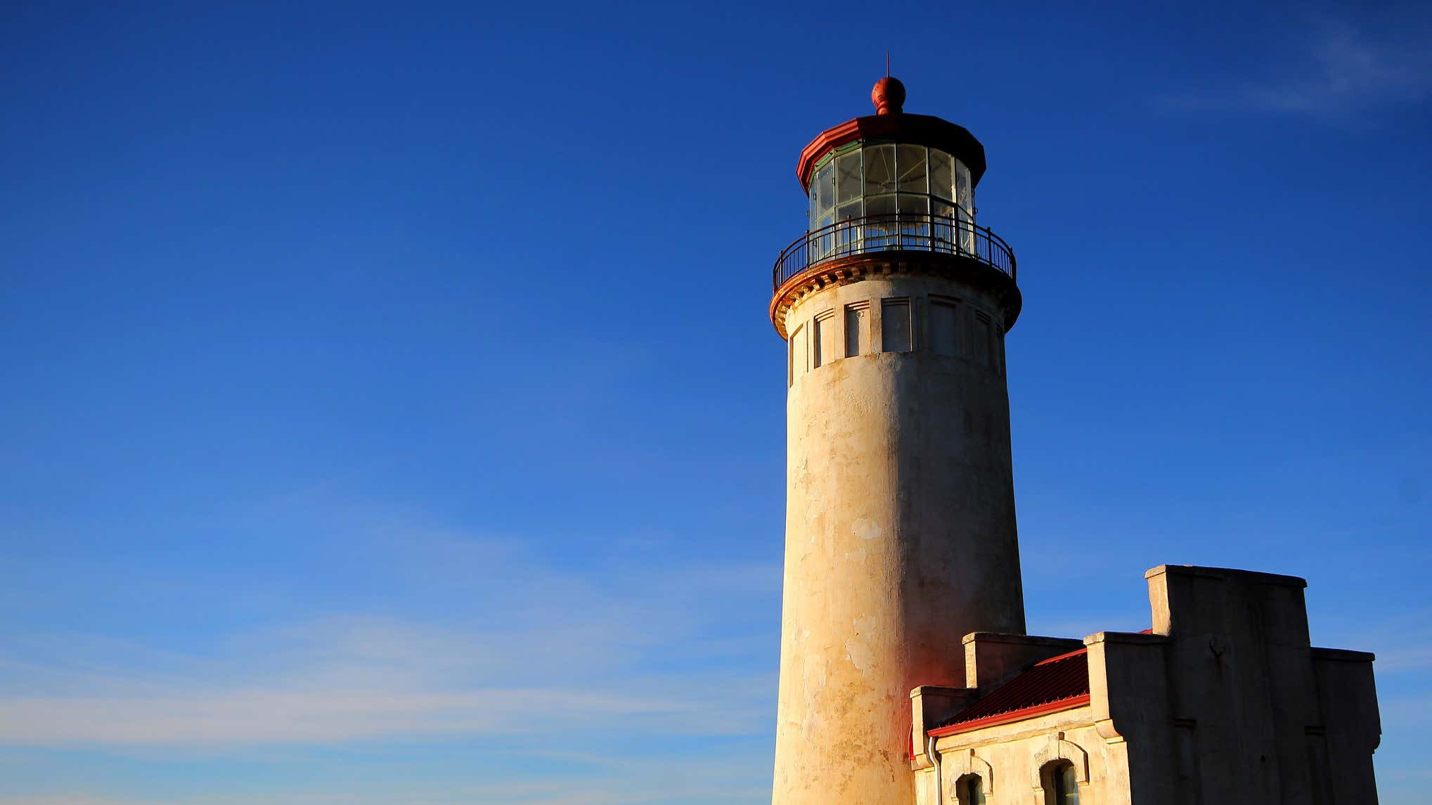 Scenic Cruise Through the PNW’s Astoria | Roadtrippers