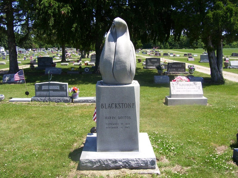 Welcome to Colon, MI: Magic Capital of the World | Roadtrippers