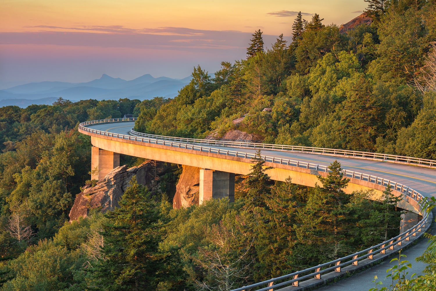 The top things to do on a Blue Ridge Parkway road trip | Roadtrippers