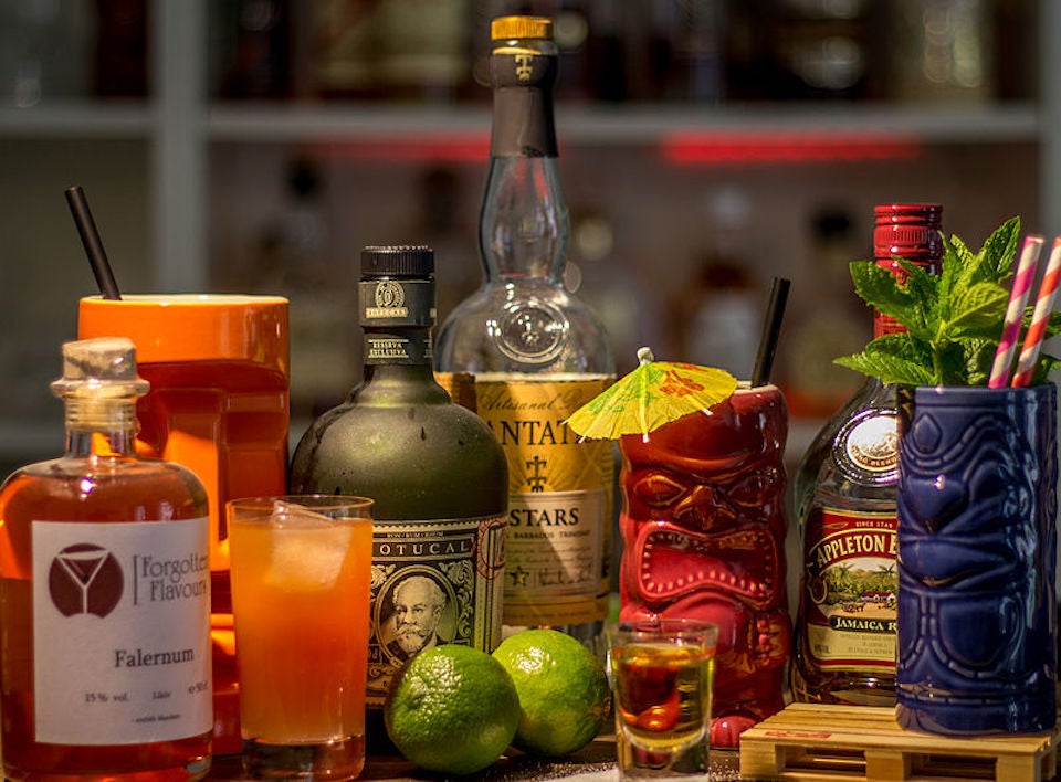 Take a mini vacation at one of these retro-tastic tiki bars | Roadtrippers